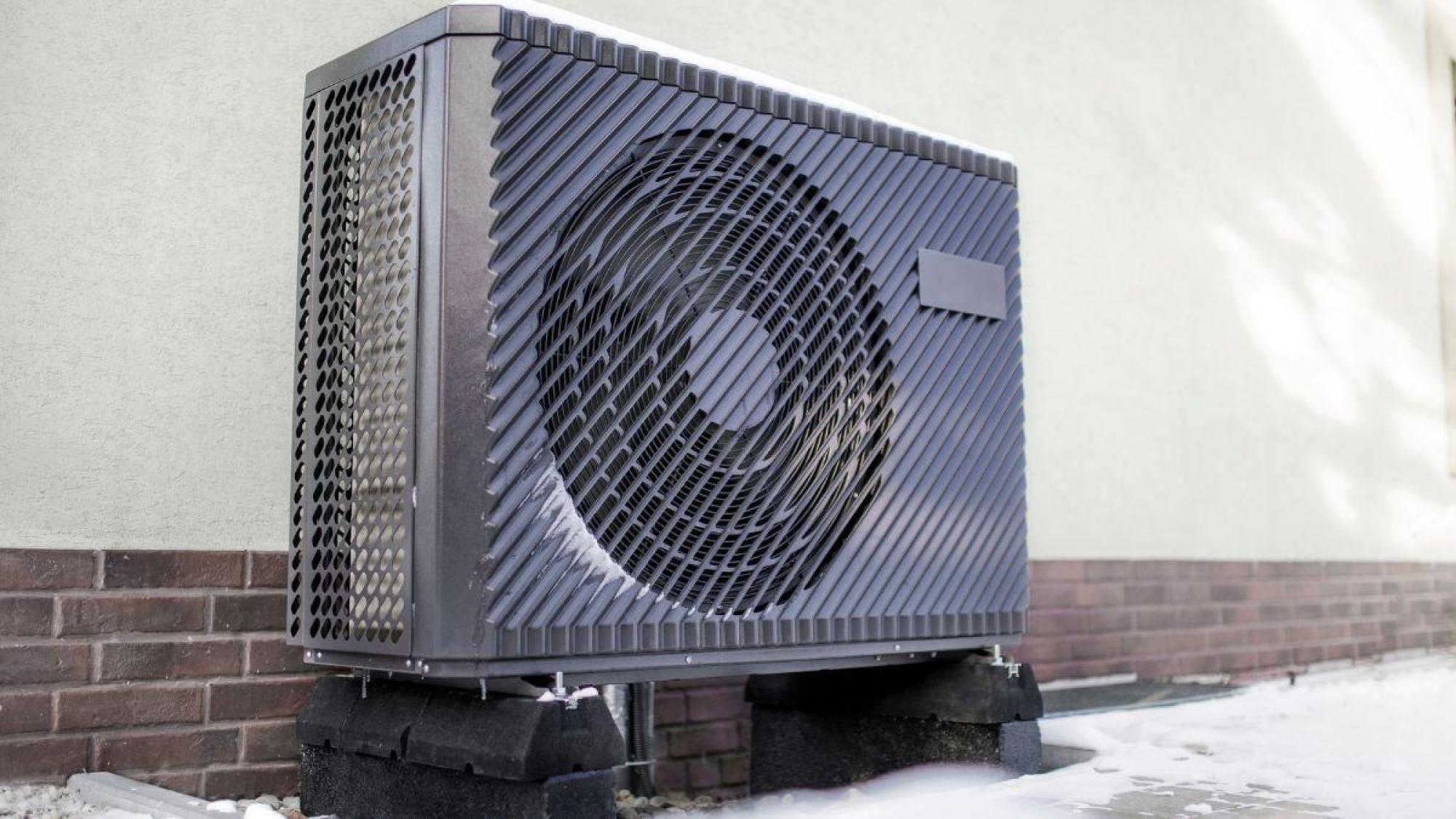 Heat Pumps Vs Air Conditioning: What’s The Difference Heat Pumps Vs Air Conditioning: What’s The Difference